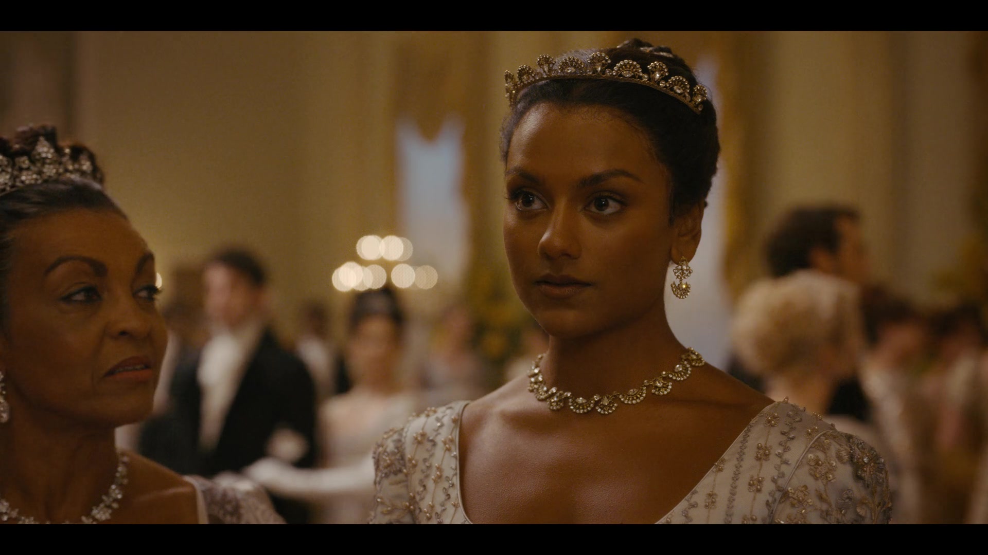 2x01 - Capital R Rake - Bridgerton2x01 0363 - Simone Ashley Source