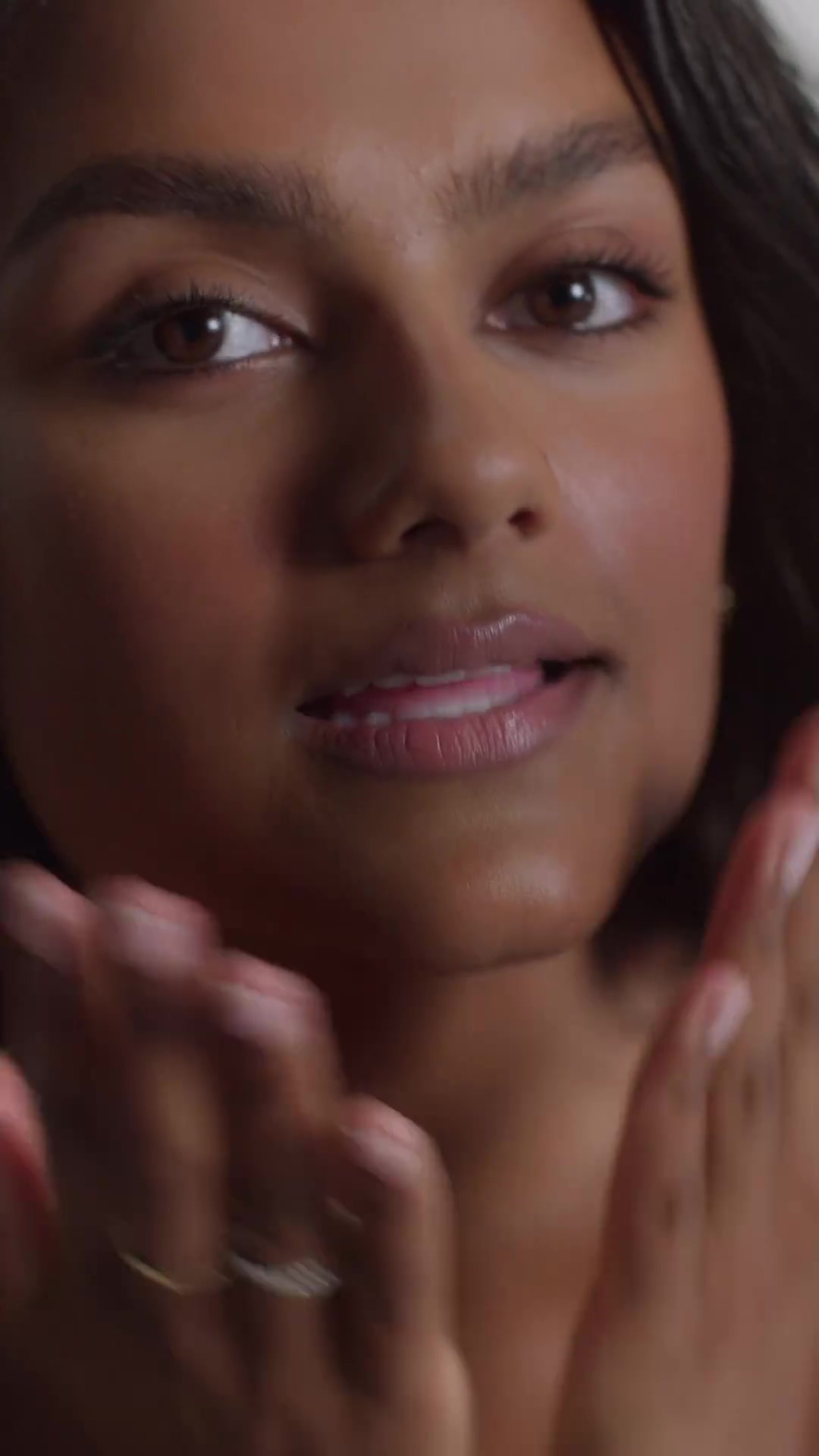 'Icons' Ad - Screencaps - icons053 - Simone Ashley Source