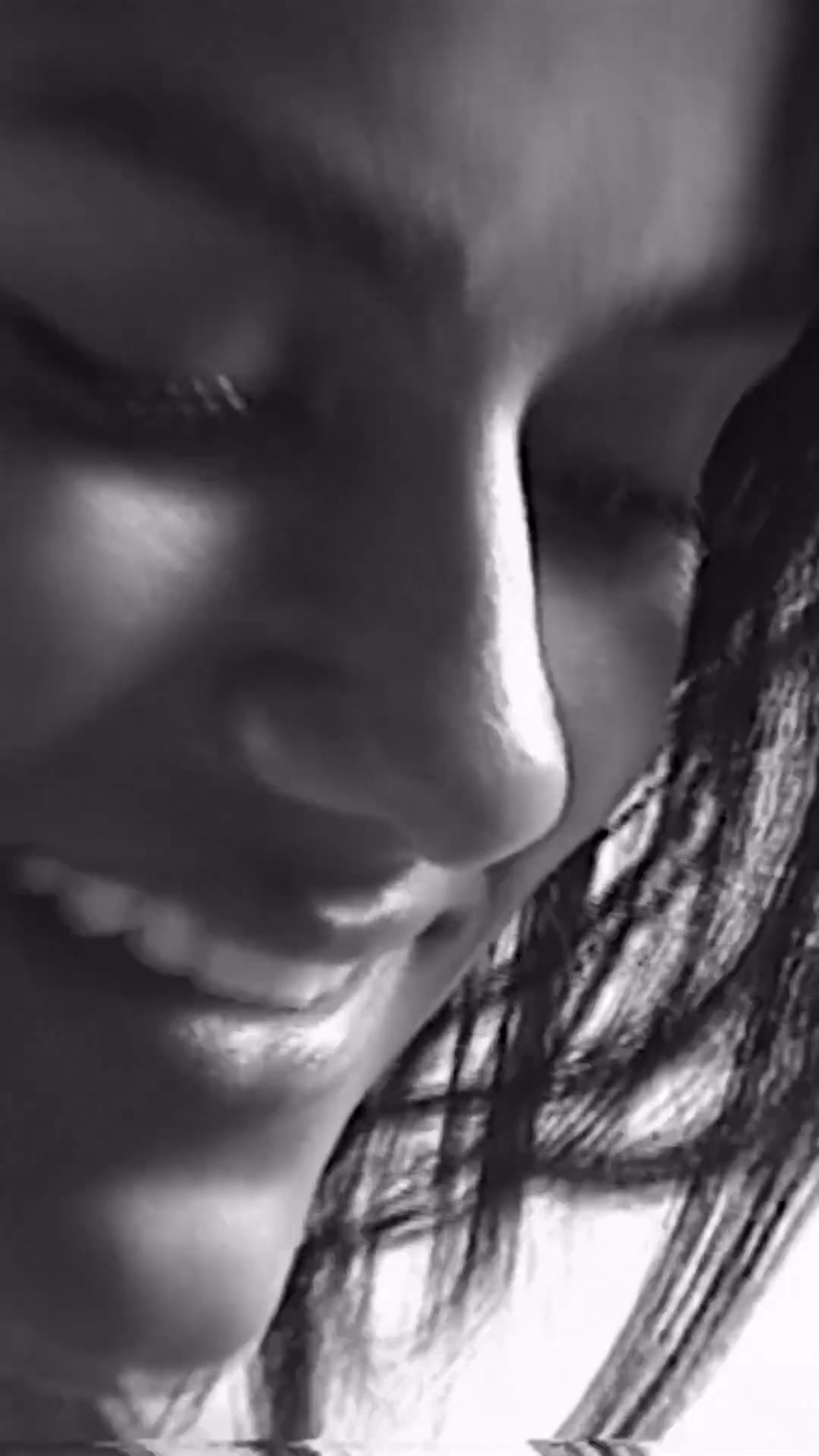 'Icons' Ad - Screencaps - icons061 - Simone Ashley Source