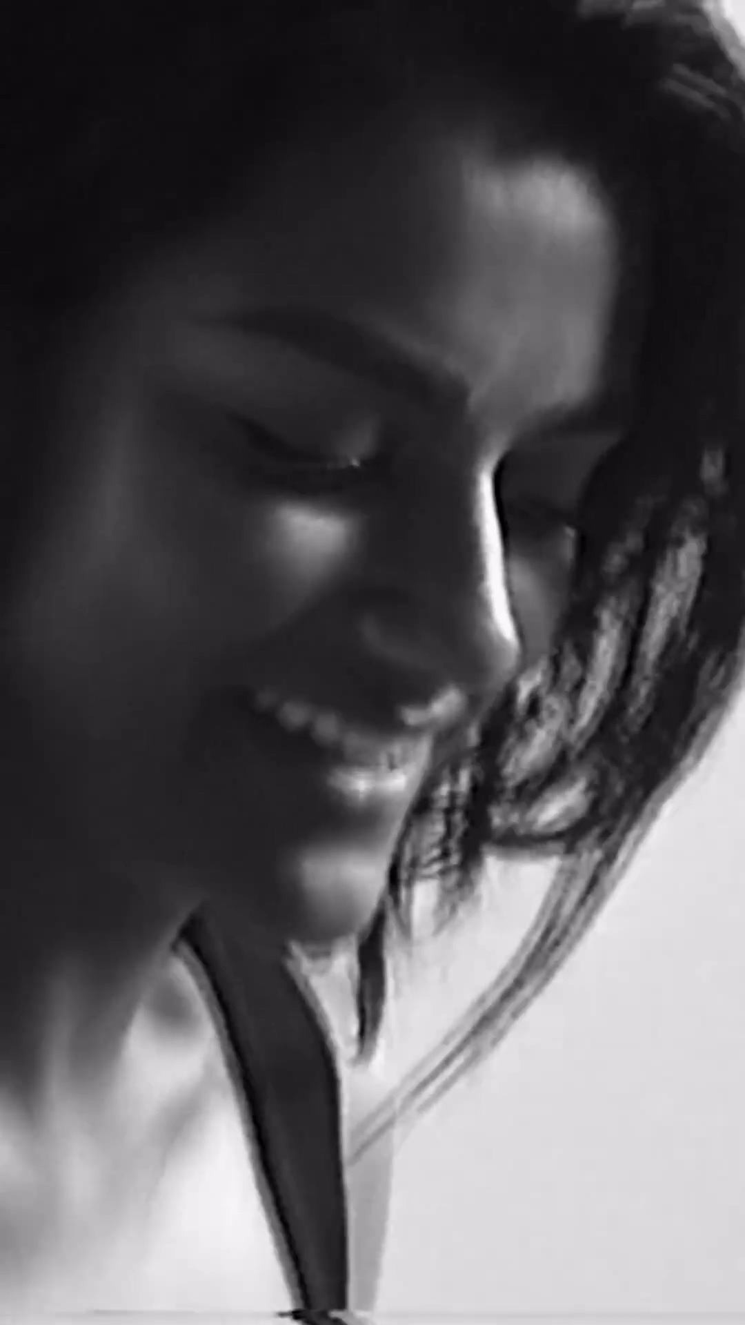 'Icons' Ad - Screencaps - icons063 - Simone Ashley Source