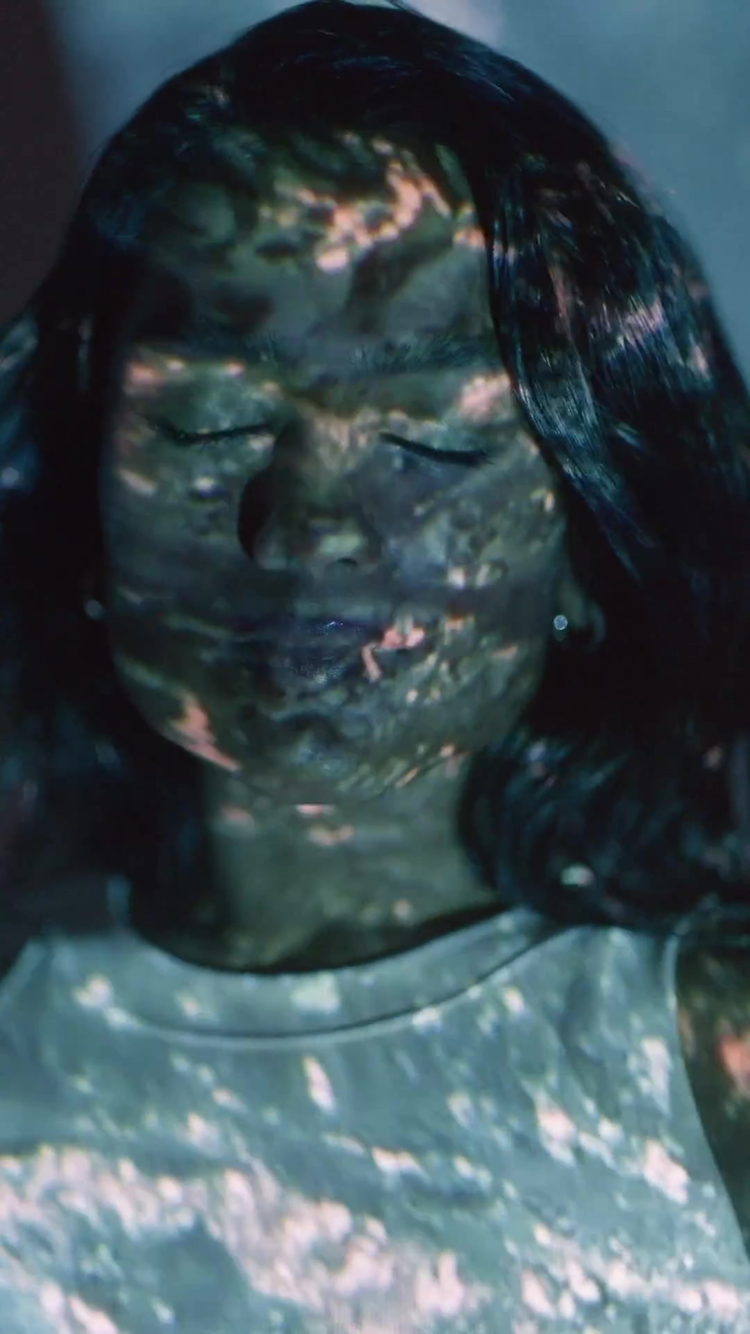 'Icons' Ad - Screencaps - icons085 - Simone Ashley Source